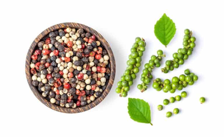 A Peppercorn Guide Types Colors Uses Origins And More The Spicy a-peppercorn-guide-types-colors-uses-origins-and-more-the-spicy